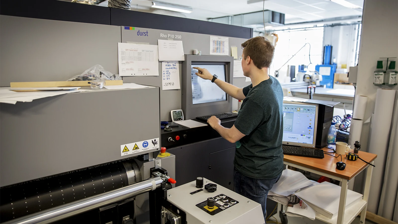 Regeringen återinför krisstöd till företag - Grafiska